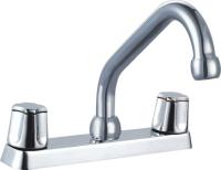 China 360 Degree Swivel Chrome 2 Handle Kitchen Faucet OEM ODM for sale