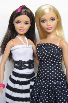 China 30 cm 11.5 Inch Fashion Doll Clothing Fabric Material for Girls Custom Design for sale