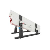 China Durable 300TPH Vibrating Screen With 2 Layers And Large Excitation Force for sale