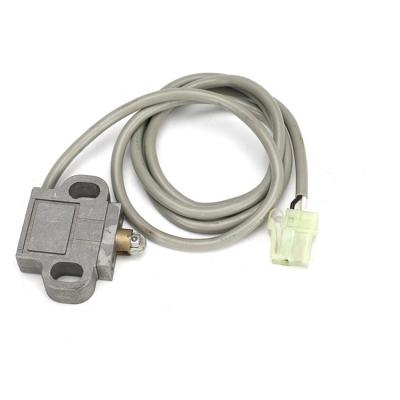 China PC200-5 PC200-6 Excavator Travelling Pressure Sensor Switch D4C-9093 203-06-5621 0.1kg for sale