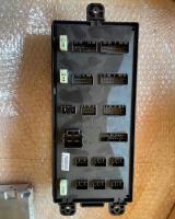 China Excavator Relay Box Assy Fuse Box YN73E01024P2 YN24E00016F2 for SK200-8 SK210-8 SK250-8 SK350-8 2KG for sale