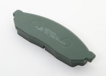 China Vehicle Front and Back Brake Pads - Semi-Metallic Material, 50 Sets Minimum Order, UN-02 Factory Number for sale