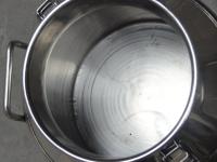 China Food Sanitary 8kg Capacity Stainless Steel Milk Can with Mirror Polished Exterior for sale