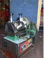 China Manual Sugar Cane Crusher Machine Low Noise Level for Juice Extraction and Processing for sale