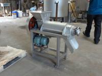China Easy to Operate Industrial Lemon Squeezer with Crushing Function and 370 KG Capacity for sale