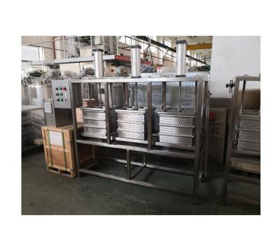 China Professional Pneumatic Cheese Presser for Dairy Production Line and Mozarella Cheese for sale