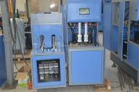 China 2 Liter Semi-Automatic PET Blowing Machine for Small Bottle Production Efficiency for sale