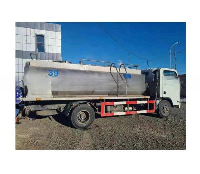 China 5000 Liters Milk Transport Tanker Truck for Milk Storage and Processing Requirements for sale