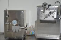 China Mirror Polished 20L Per Hour Small Scale Milk Homogenizer for Milk Homogenization for sale
