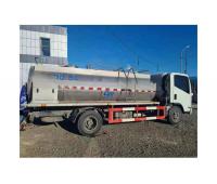 China 380V / 3PH/ 50HZ Refrigerated Large Milk Chiller Tank Truck for Milk Transportation for sale