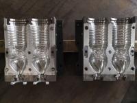 China Blowing Mould for Semi Automatic 500ml Mineral Water Bottle Moulds Made of Aluminium for sale