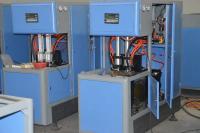 China Max. Bottle Diameter 350mm Two Cavities Carbonated Drinks Bottle Blow Molding Machine for 2022 for sale