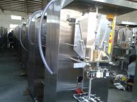 China Juice Filling Material Full Automatic 2000b/h Sachet Water Filling And Sealing Machine for sale