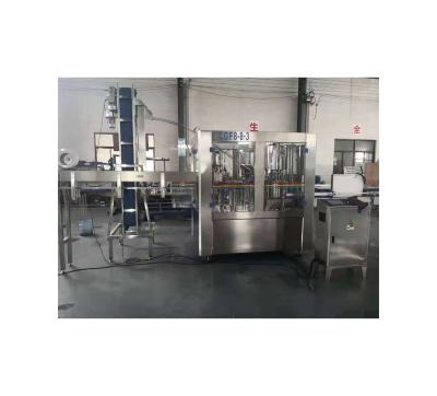 China 8 Heads Juice Water Filling Machine for Bottle Filling 2500*1500*2300mm Performance for sale