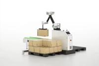 China 1600mm Maximum Arm Span Full Automatic PET Bottle Palletizer for Plastic Packaging Material for sale