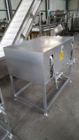 China 150-240 Pcs/h Capacity Semi-automatic Coconut Shelling Machine With 1.5kw Power for sale