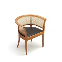 China Walnut Office Chair Traditional Design with Ergonomic Support for Maximum Comfort - Executive Furniture for sale