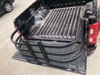 China Aluminum Silver Truck Bed Extender Cargo Protector Adjustable Style Design for sale