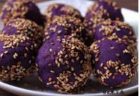 China 1.0KW Auto Food Encrusting Machine With Sesame Ball Products Pictures for sale