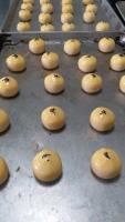 China Polished 304 Stainless Steel Crispy Egg Yolk Pastry Production Line for sale