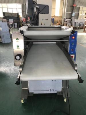 China 4KW Electric Regulated Dough Sheeter Machine Adjusted Thickness for sale
