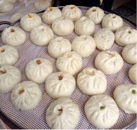 China Steamed Stuffed Bun Automatic Momo Making Machine Polished 304SS for sale