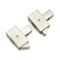 China 30*32 mm Zinc Alloy Spring Loaded Lock Latch Bolt Push to Close Catch Toggle Latch for sale