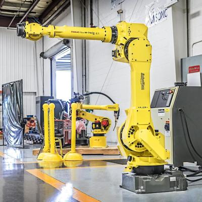 China FANUC M-710iC/70 6 Axis Industrial Robot Arm 70kg Payload with Gripper and Track for sale