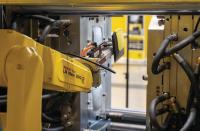 China FANUC LR Mate 200iD 7L 6 Axis Industrial Robot 7kg Payload 911mm Reach for Assembly Packaging for sale