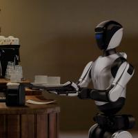 China ROBOTERA L7 Full-Size Bipedal Humanoid Robot 1.75m 68kg for Industrial Automation and Research for sale