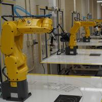 China Fanuc ER4iA 4 Axis Industrial Robot Arm 4 kg Payload 600 mm Reach R30iB Mate Plus Controller for sale