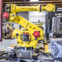 China Fanuc R-2000iC/165F 6 Axis Industrial Robot 165 kg Payload 2655 mm Reach Palletizing Handling Robot for sale