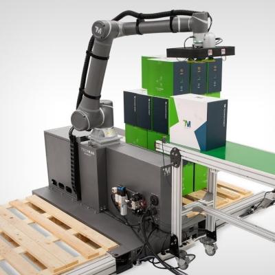China Techman Cobot Palletizing Robotic Arm 35 kg Payload Food Beverage Carton Palletizer for sale