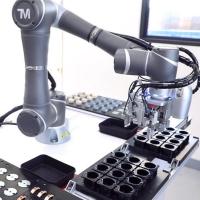 China Techman TM14 Collaborative Robot 14kg Payload 1100mm Reach with Zhixing Hand Gripper for sale