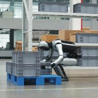 China UBTECH Walker S2 Industrial Humanoid Robot 52 DOF Autonomous Bipedal Robot for sale