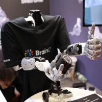 China BrainCo Revo 3 Dexterous Robotic Hand 5F 12DoF UR8e Collaborative Gripper Pick and Place for sale