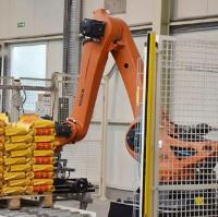 China KUKA KR180 R3200 PA 5-Axis Palletizing Robot 180kg Payload 3195mm Reach KRC4/KRC5 for sale