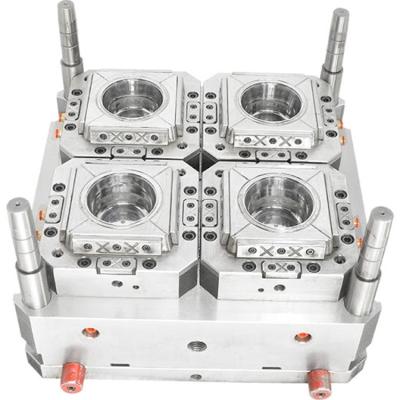 China Wear Resistant Futaba Base PA66 Hot Runner Mold for sale