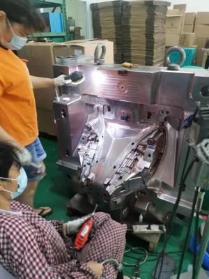 China OEM Abs Custom Plastic Injection Molding For Car Headlight Lens for sale