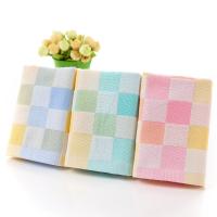 China Cartoon Plaid Hooded Towel in Customized Color for Kindergarten Children's Feeding for sale