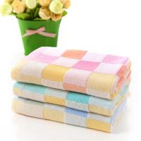 China Cartoon Plaid Hooded Towel in Customized Color for Kindergarten Children's Feeding for sale