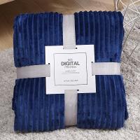 China Woven Luxury Super Absorbent Hotel Embroidery Throw Blanket for Bathroom Bath Towel Set for sale