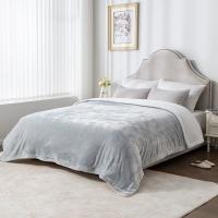 China Lightweight Navy Flannel Fleece Bed Spread Blanket Cozy Plush Microfiber Comforter Set for sale