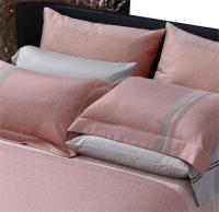China Customized Color 300tc Fabric 100% Pure Cotton Bedding Set for Luxury Hotel and Family for sale