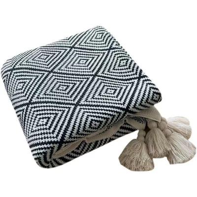 China 2024 Black and White Light Luxury Anti Dust Mite Nap Blanket for Soft Furnishing for sale