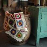China Create a Cozy Atmosphere with this Multifunctional Hand-woven Crochet Woolen Blanket for sale