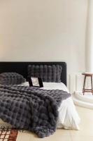 China Autumn Winter Checkered 100% Polyester Warm Fabric Throw Blanket for All-Season Customized for sale