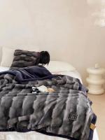 China Autumn Winter Checkered 100% Polyester Warm Fabric Throw Blanket for All-Season Customized for sale