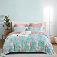 China Customized Color 4 Pcs Luxury Polyester Flat Fabric Soft Hotel Design Bedding Set for King Bed for sale