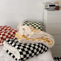China All-Season Checkerboard Pattern Blanket Warm and Fashionable Addition to Your Home for sale